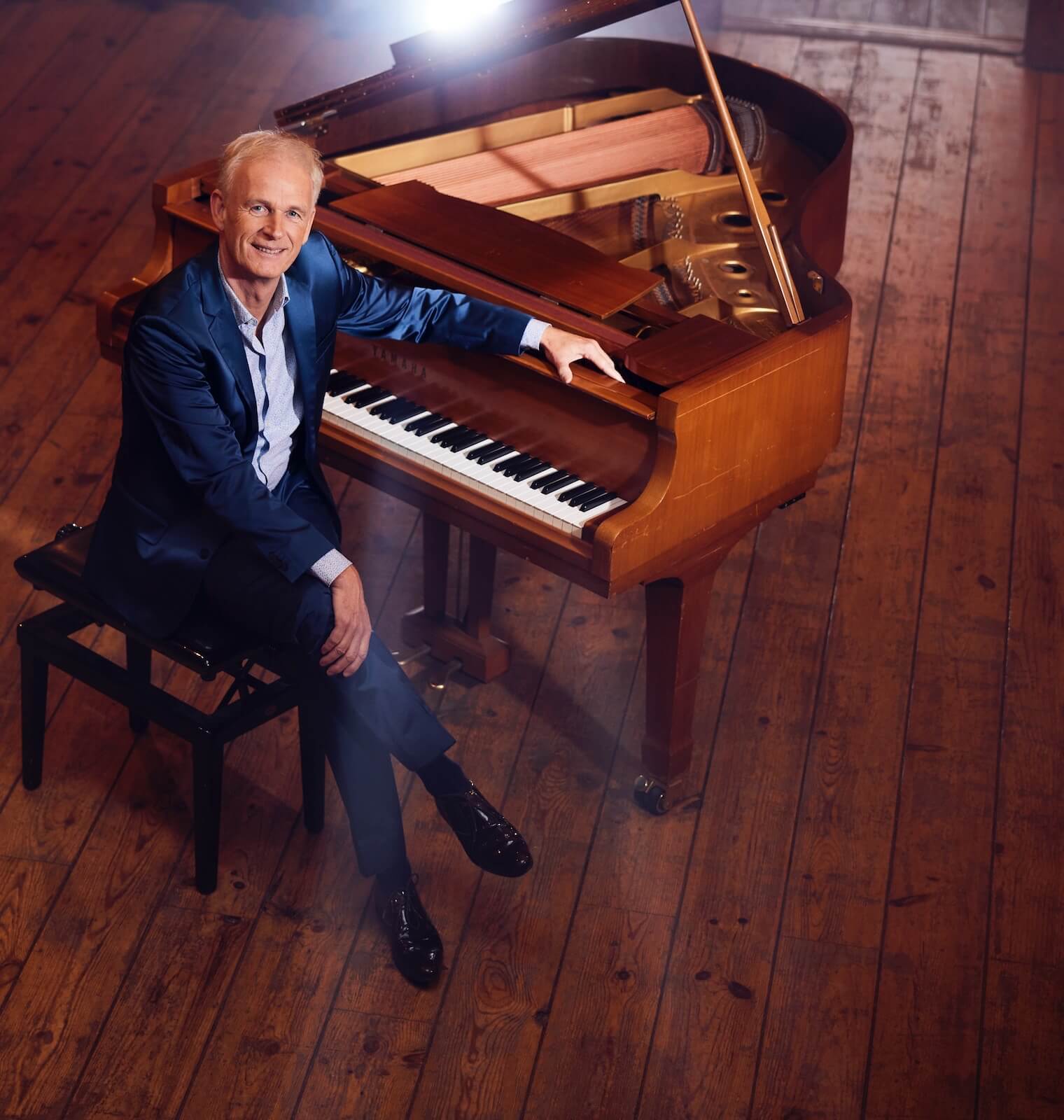 Piano leren spelen met de online pianolessen van Cor Bakker